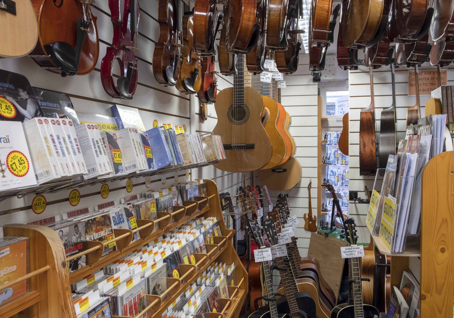 About Us and the Shop | Soundz Of Muzic